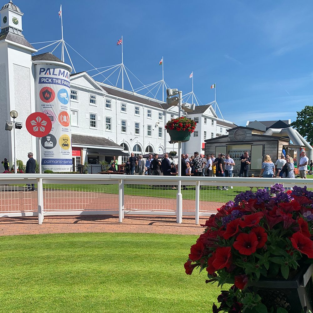 Join us for a day at the races and be part of the Hamilton Park experience.